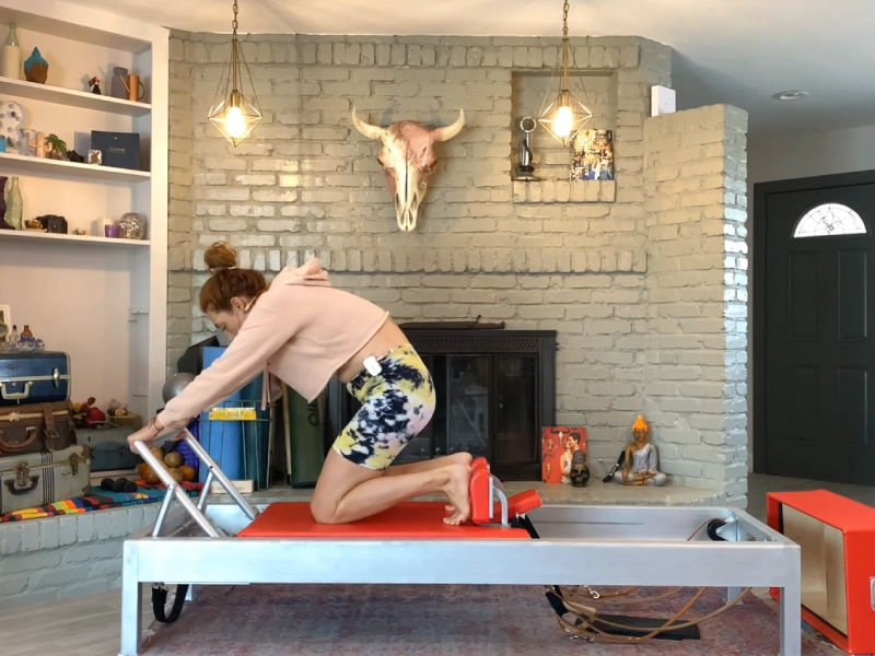 Pilates Single Leg Knees Off Exercise on the Reformer - MBS Pilates